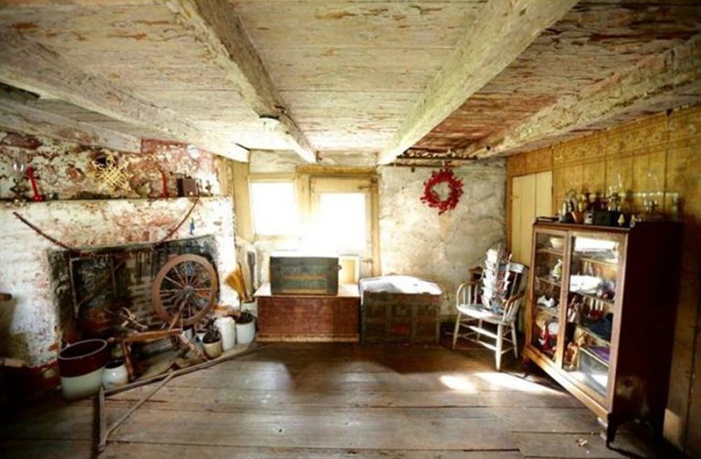 Nothnagle Cabin - America's Oldest Log Cabin Historic Home Tour