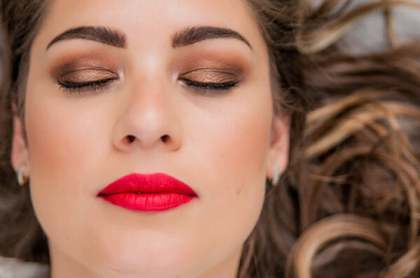 How To Master The Art Of The Perfect Eyebrow.