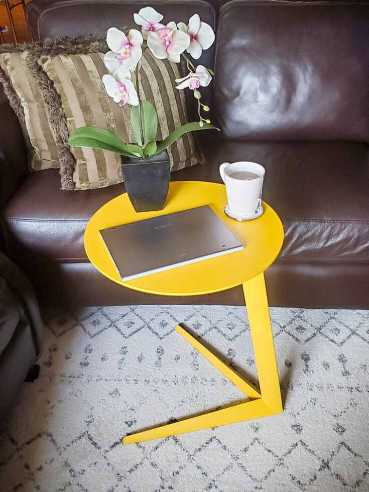 How To Perk Up Your Spring Decor With A Colorful Side Table