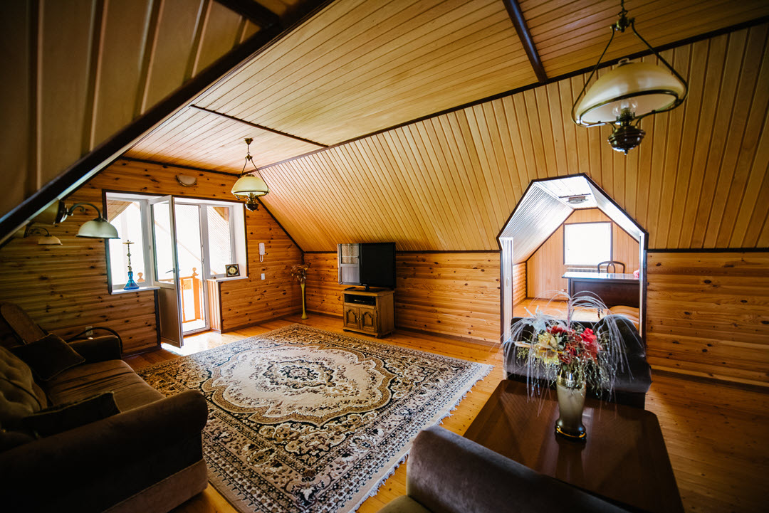 How To Decorate An Oddly Shaped Room And Love It – Home & Garden