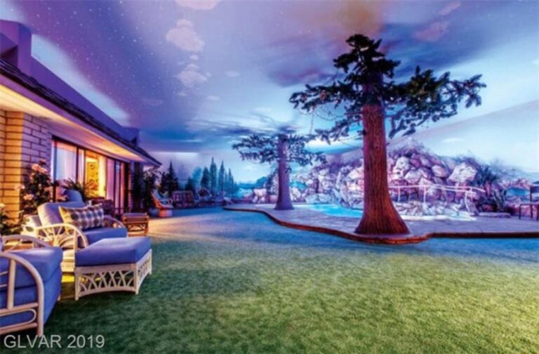 Luxury Underground Bunker - You Really Need To See This!