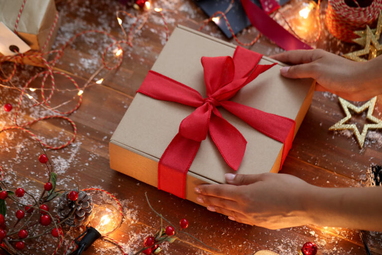 4 Best Christmas Gift Ideas To Make Shopping Easier