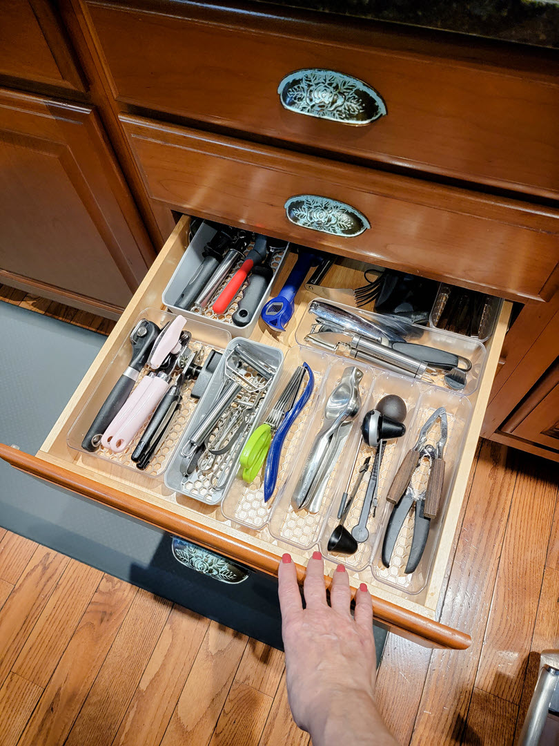 How To Easily Organize Kitchen Cabinet Drawers Like A Pro