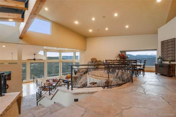 Stunning Clifftop House Gives New Meaning To Living On The Edge