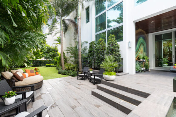 7 Tips for Creating a Seamless Indoor-Outdoor Backyard Transition